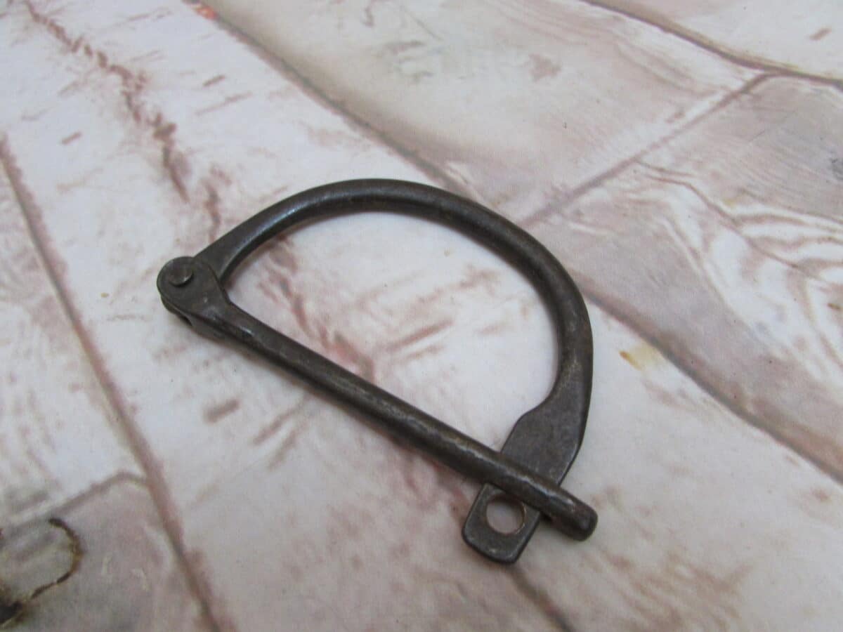 WW11 Kit Bag D Ring lock - Antiqurio Military Antiques