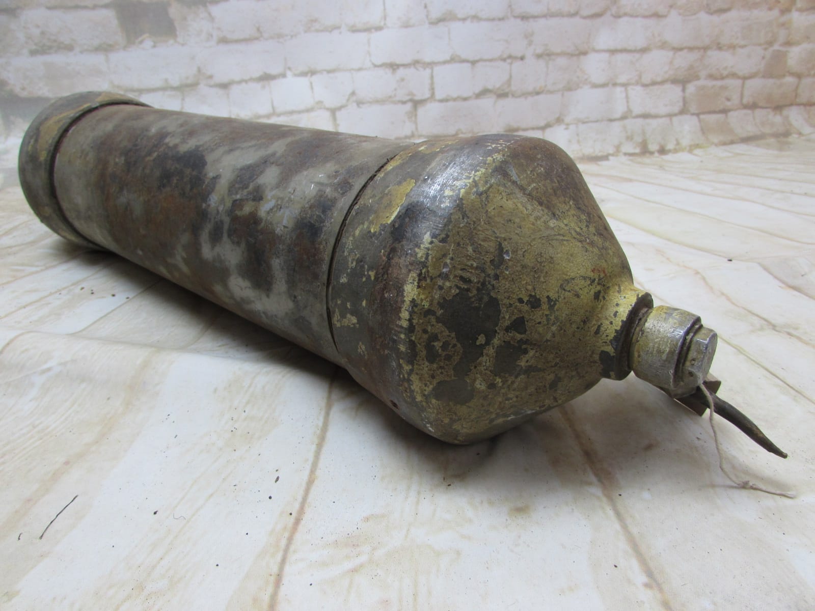 Gloster Meteor Oxygen tank - Antiqurio Military Antiques