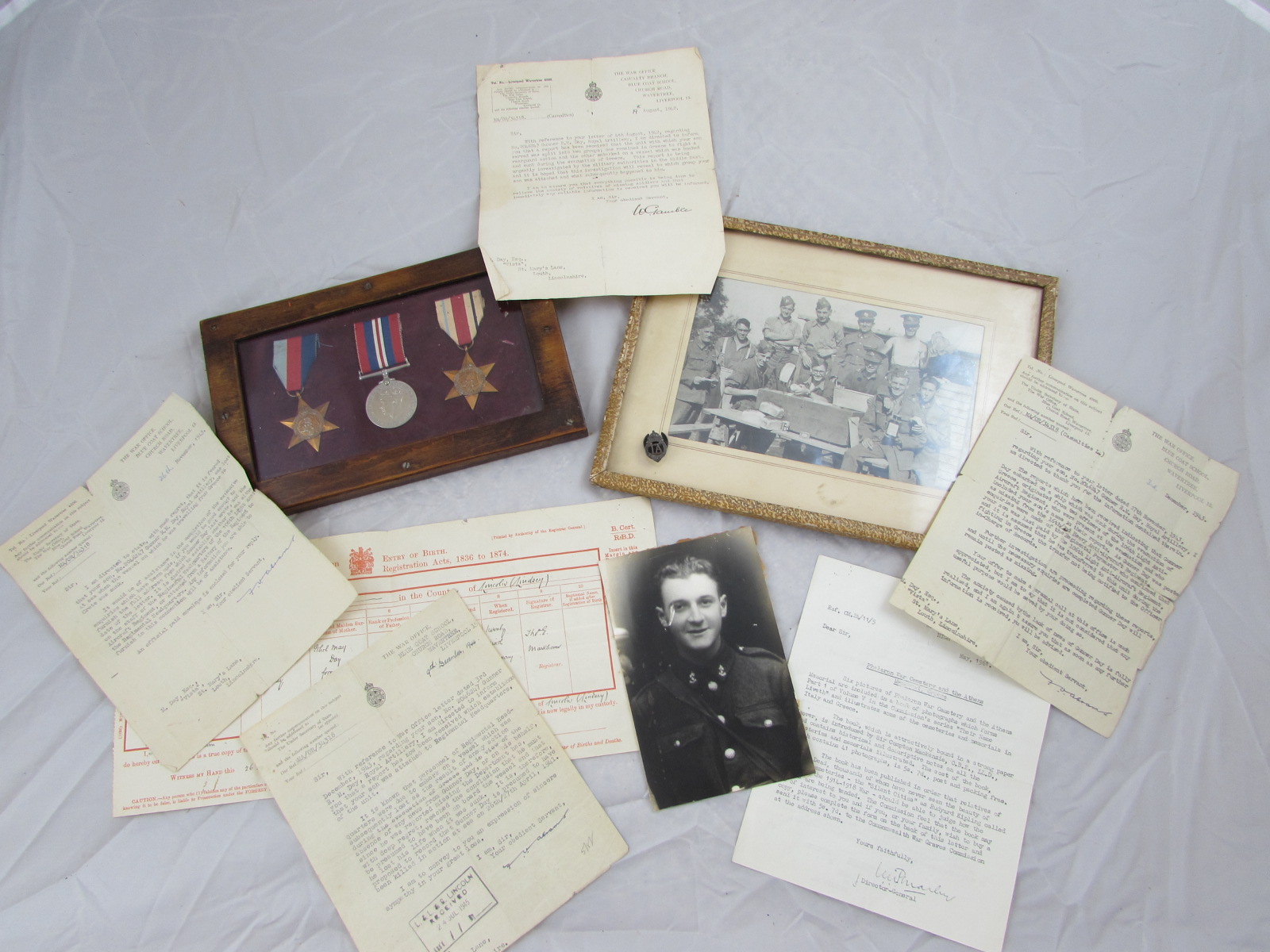 WW2 Collection of Medals and Paperwork , missing in action - Antiqurio ...