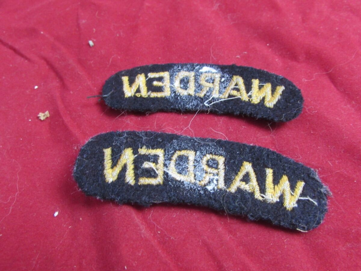 Pair of wartime warden shoulder titles (cloth) - Antiqurio Military ...