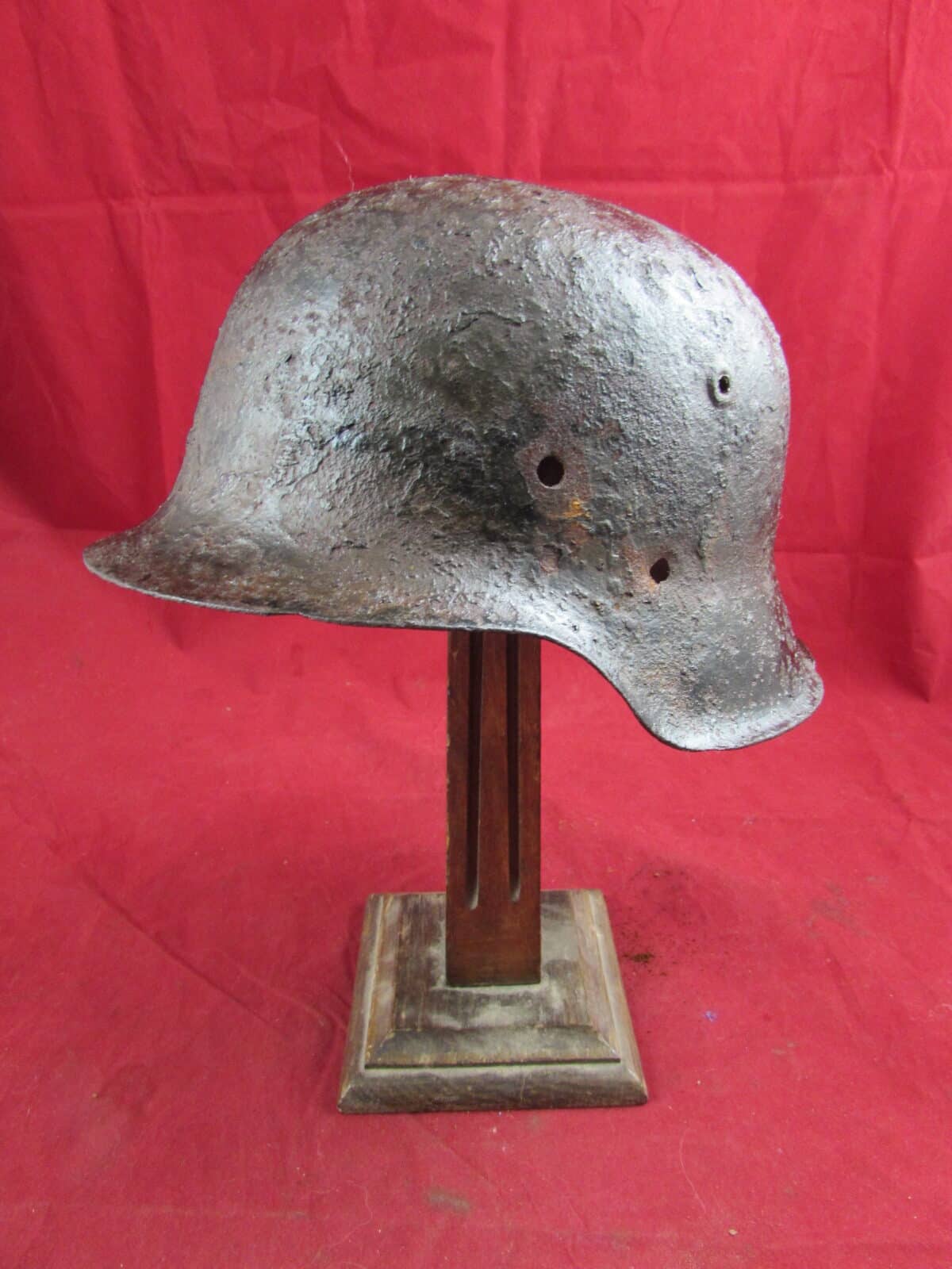 German M42 Relic Helmet, Battle Damage, Haube Pocket - Antiqurio ...