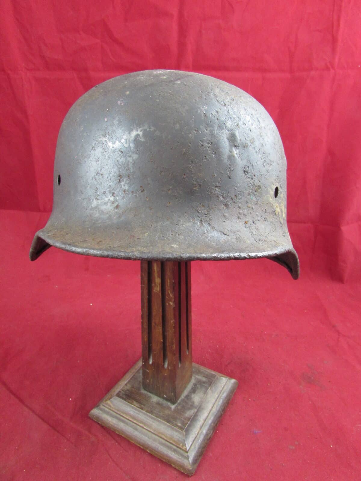 German Army M40 Relic Helmet (Battle of Berlin) - Antiqurio Military ...